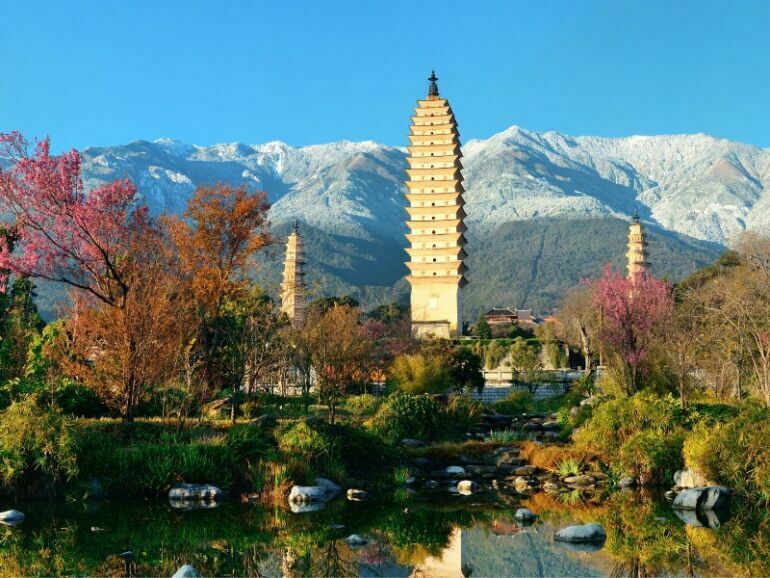 Dali Travel Guide: Top 22 Things to Do, See and Eat in Dali, China