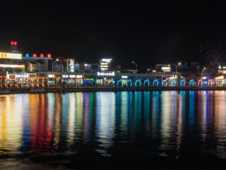 Sokcho Travel Guide: Top 30 Things to Do, See and Eat in Sokcho